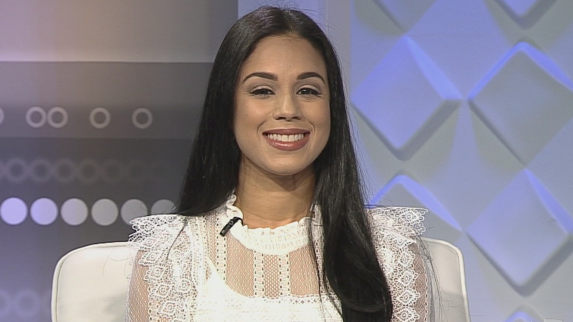 El libro de la neoyorquina Madelyn Rodríguez, que habla de la ...