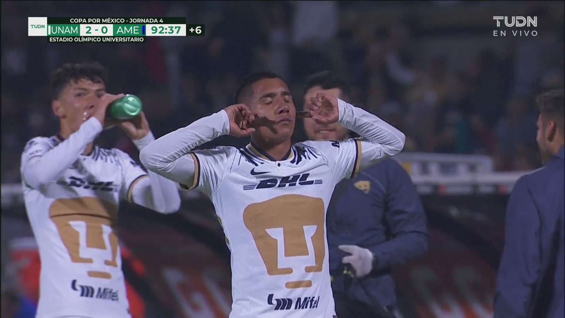 ¡Qué golazo! Gael Rodríguez techa a Jiménez para el 2-0 de Pumas ...