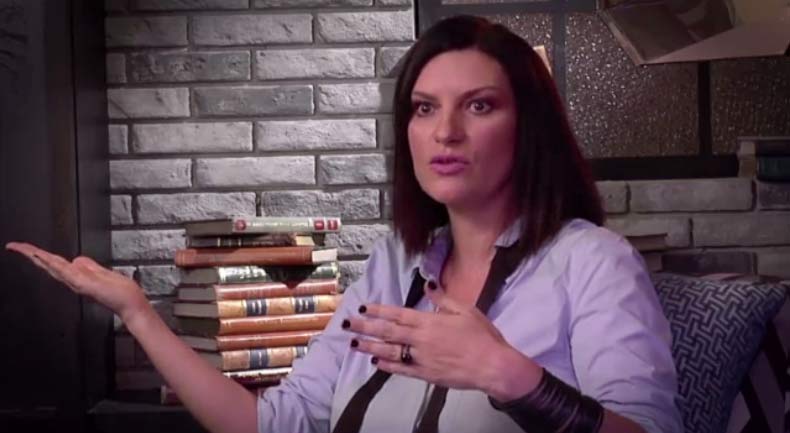 Laura Pausini revela cómo era su carrera antes del Internet | La Voz ...