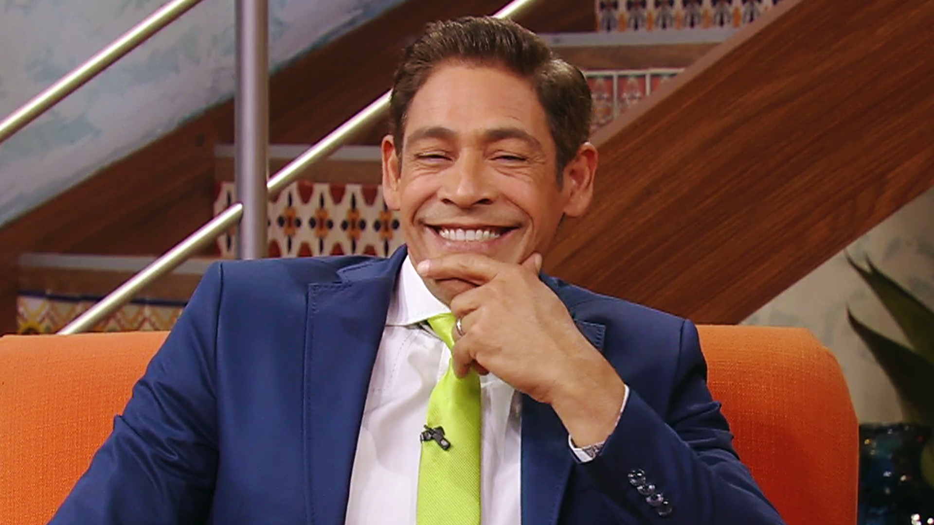 Con esta carita de pícaro, Johnny recuerda sus travesuras en Menudo ...