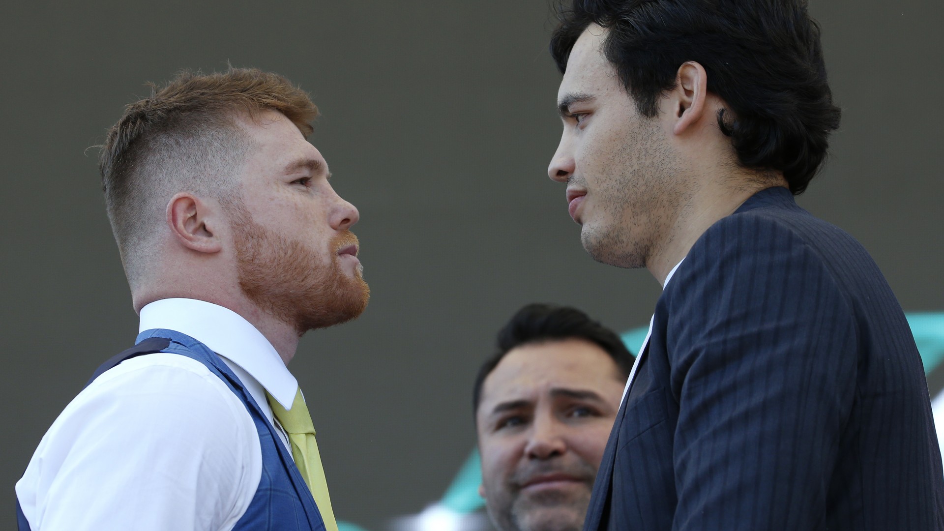 Mensaje a Trump: 'El Canelo' y Julio César Chávez Jr. derriban un muro ...