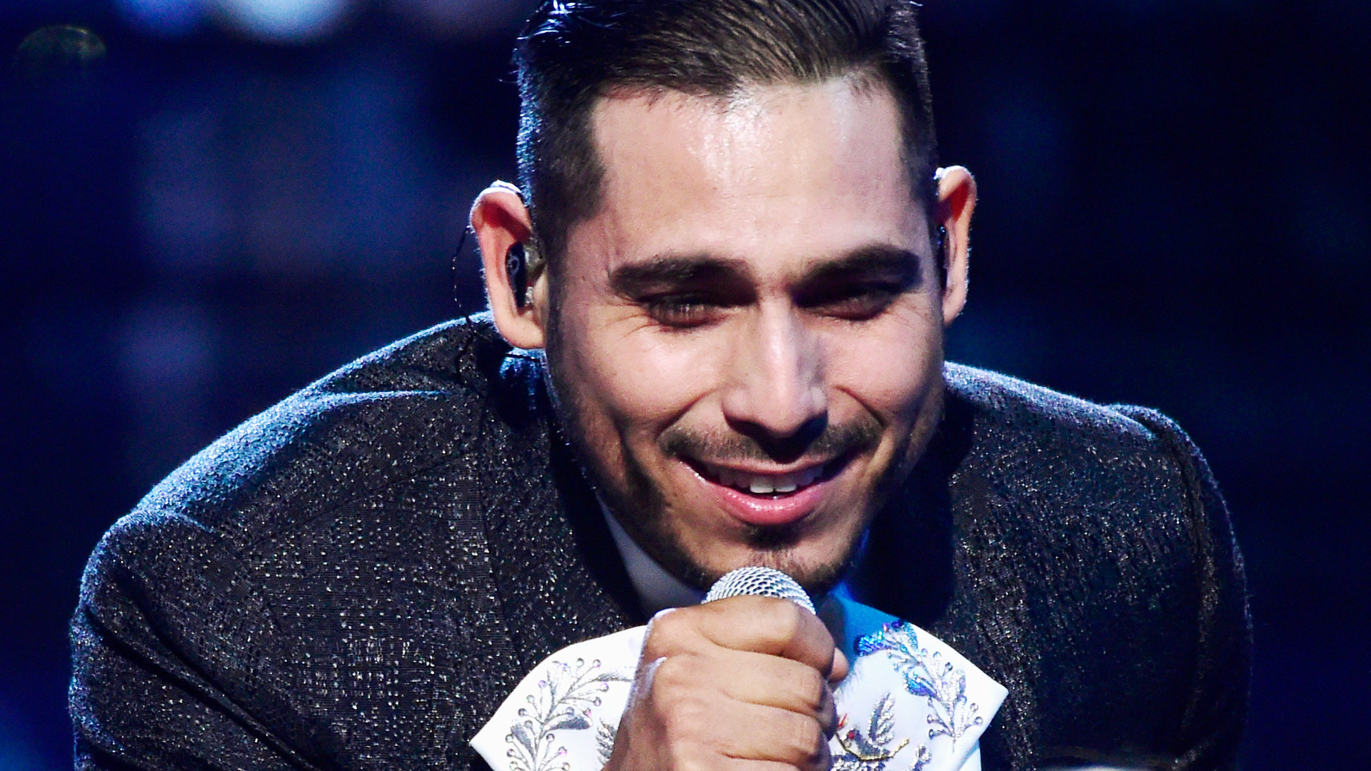 De barba cerrada: Espinoza Paz está feliz luego de su injerto de pelo ...