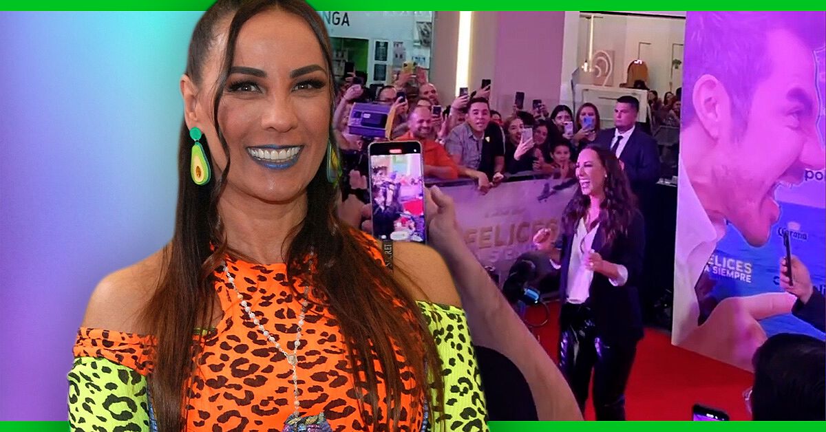 Consuelo Duval fue festejada por sus fans durante la premier de su ...
