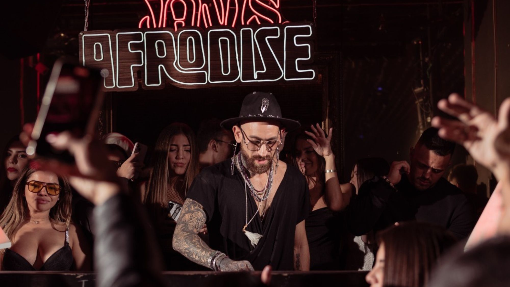 La alquimia musical de Afrodise y su celebración multisensorial en ...