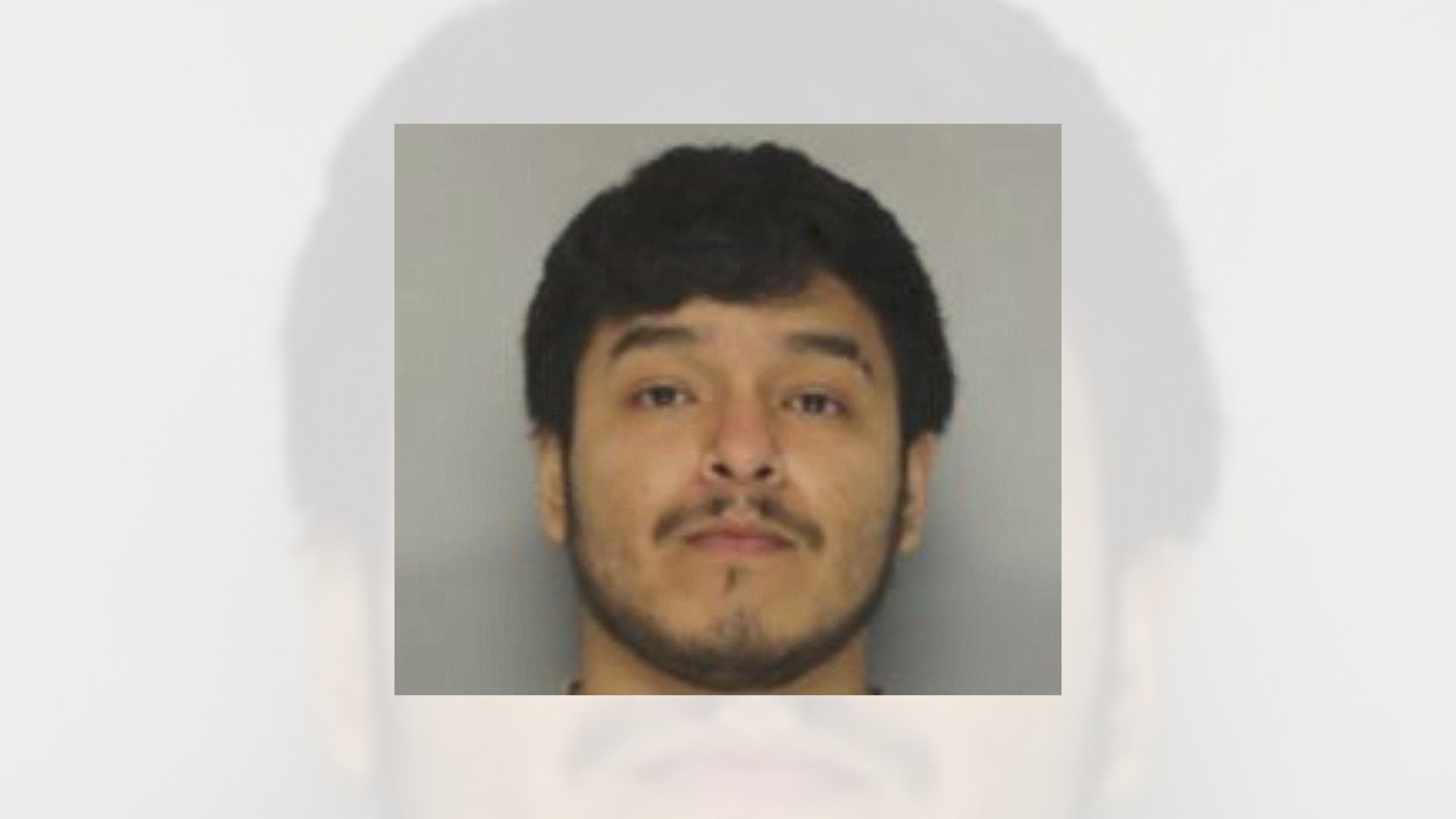 Acusan a un hombre de 26 años del asesinato de su padre e intentar ...