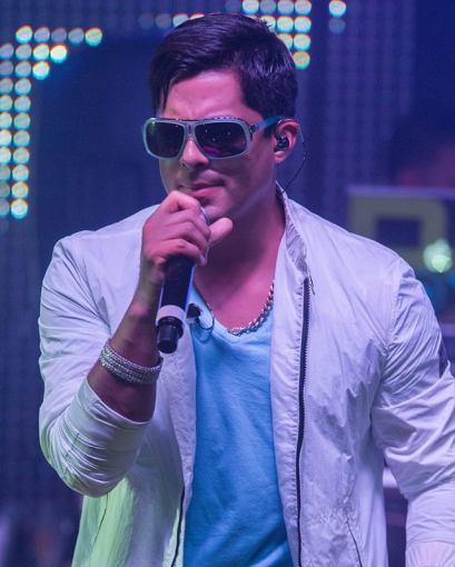 Reguetonero Ken-Y lanza su primer disco en solitario, "The king of ...