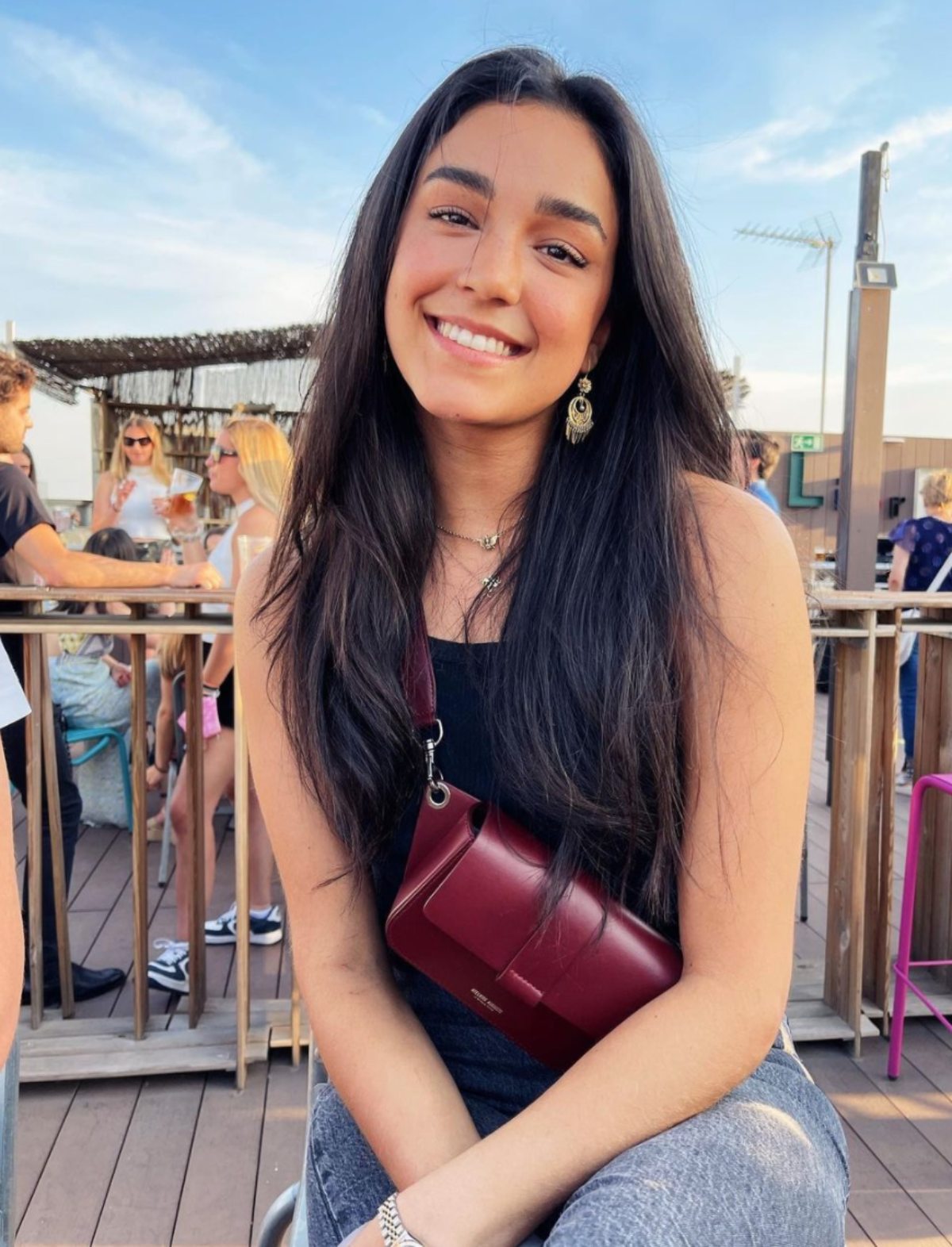 Hija de Eduardo Capetillo diseñó un vestido ¡con tamales y chiles ...