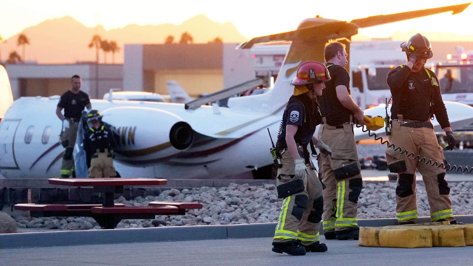 Aeropuerto Scottsdale: Al menos un muerto tras choque de dos aviones privados | Univision ...