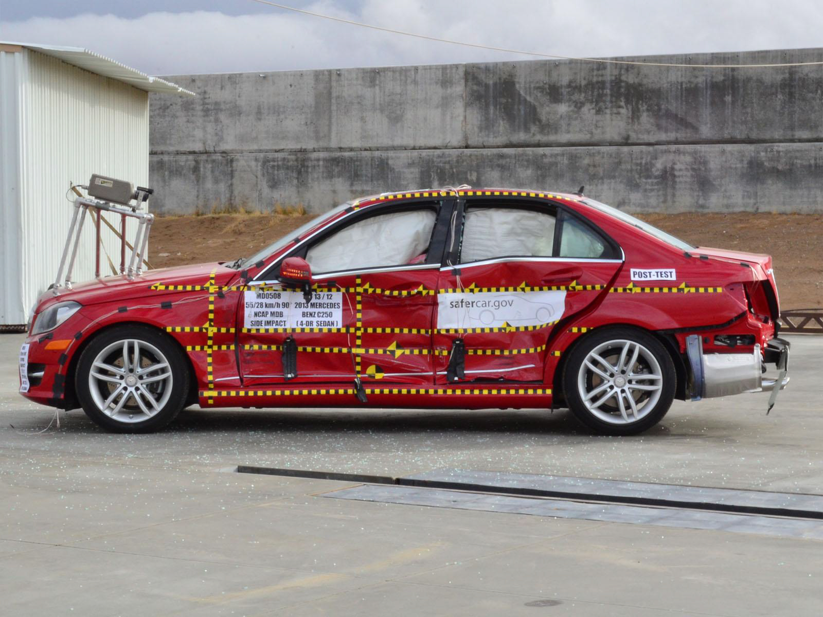 1 millón de Mercedes-Benz llamados a revisión por peligro de explosión ...