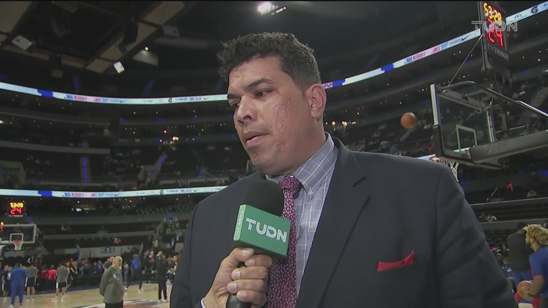 Horacio Llamas, presente en el juego de la NBA en México | Deportes NBA ...