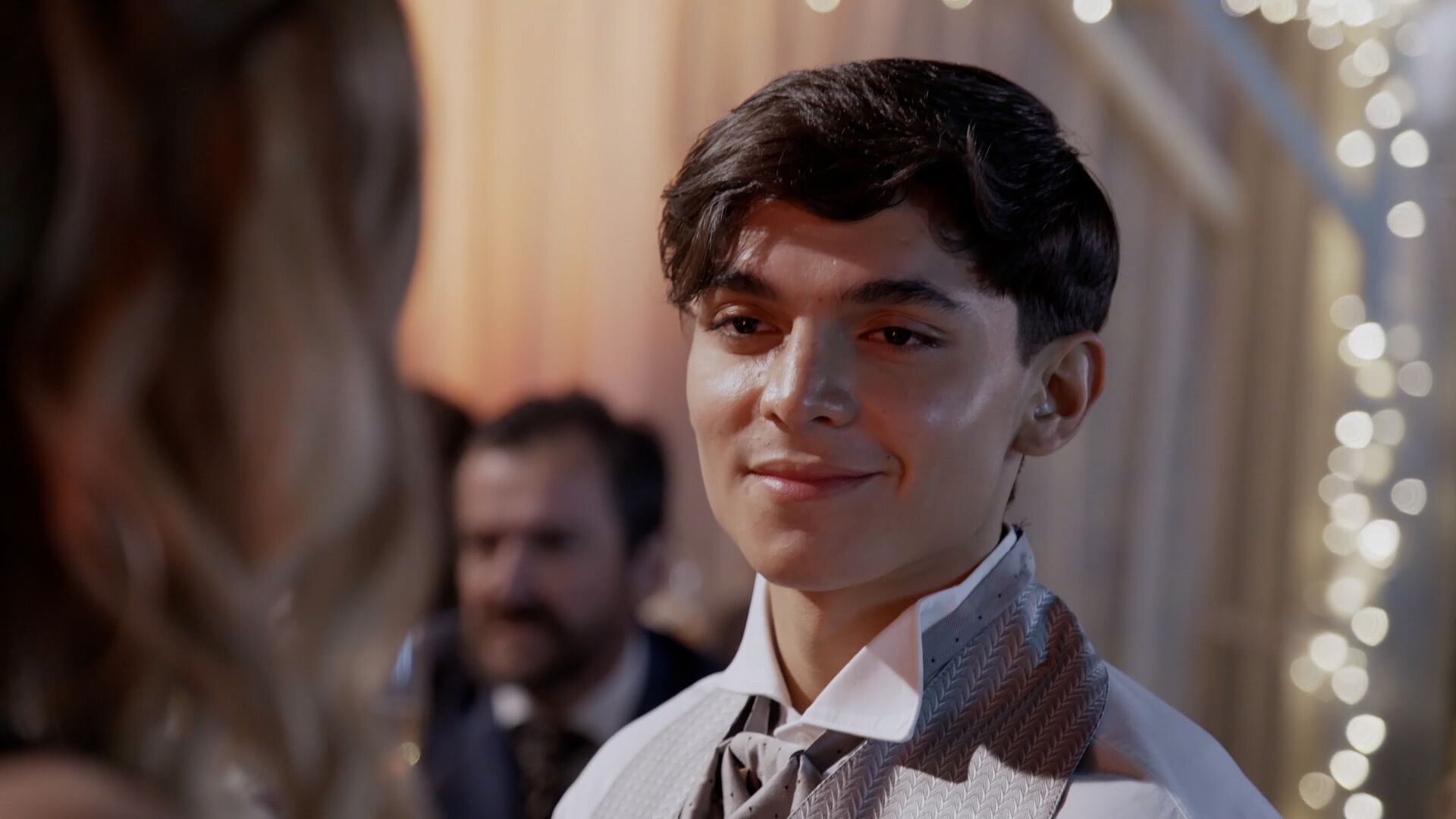 La Rosa de Guadalupe: Max odia ser pobre, pero conquista con su ...