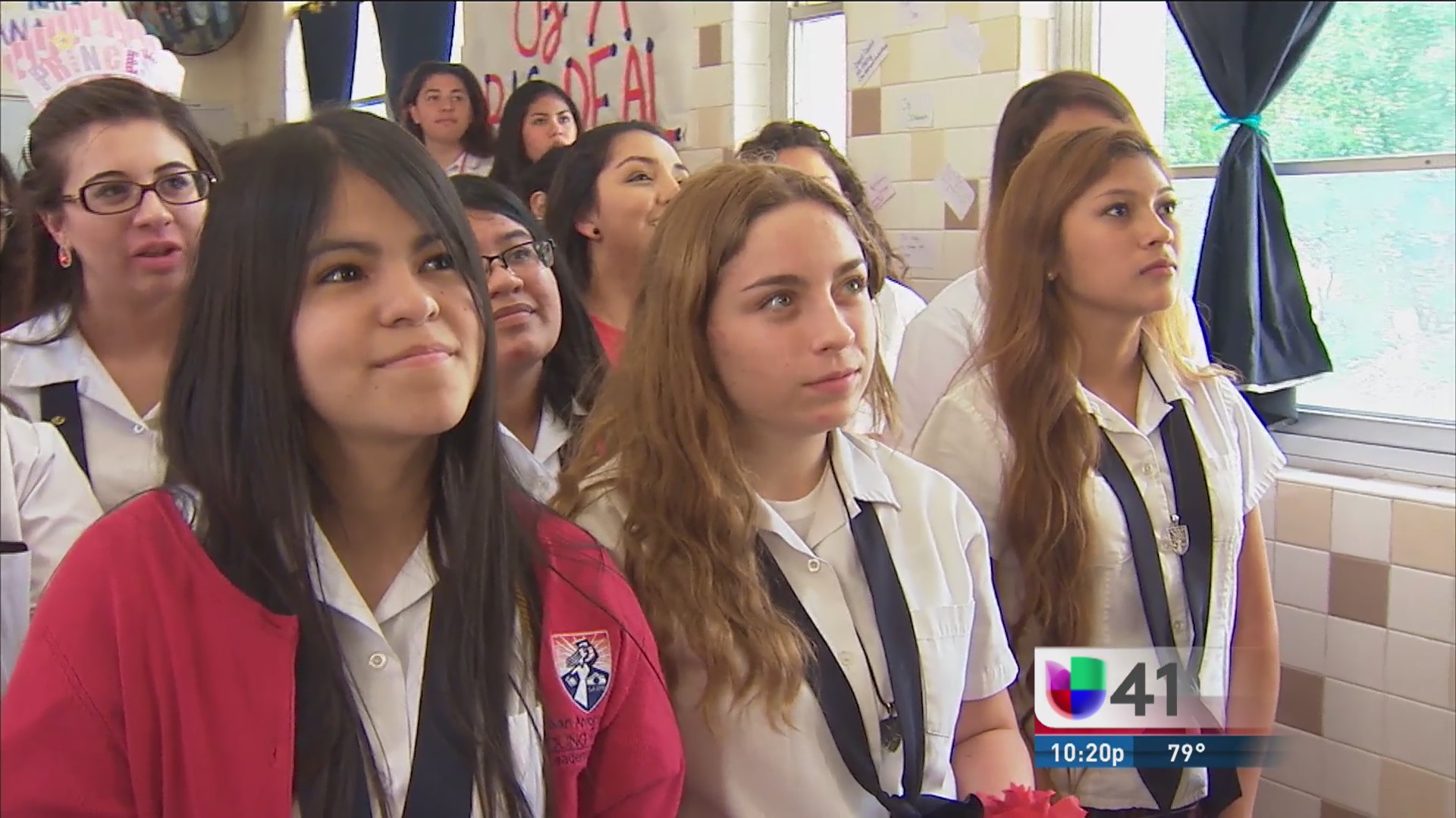 Jóvenes de la YWLA celebran graduación | Noticias Univision Educación ...