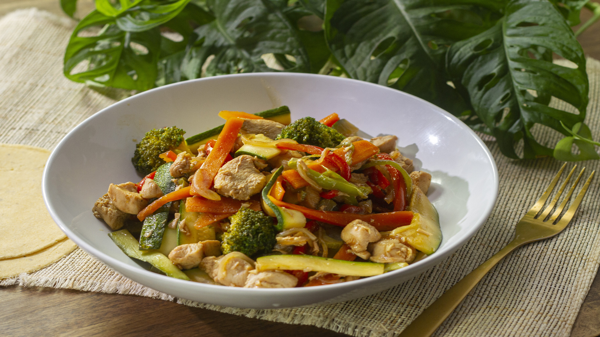 Receta De Salteado De Pollo Con Verduras Delicioso Univision