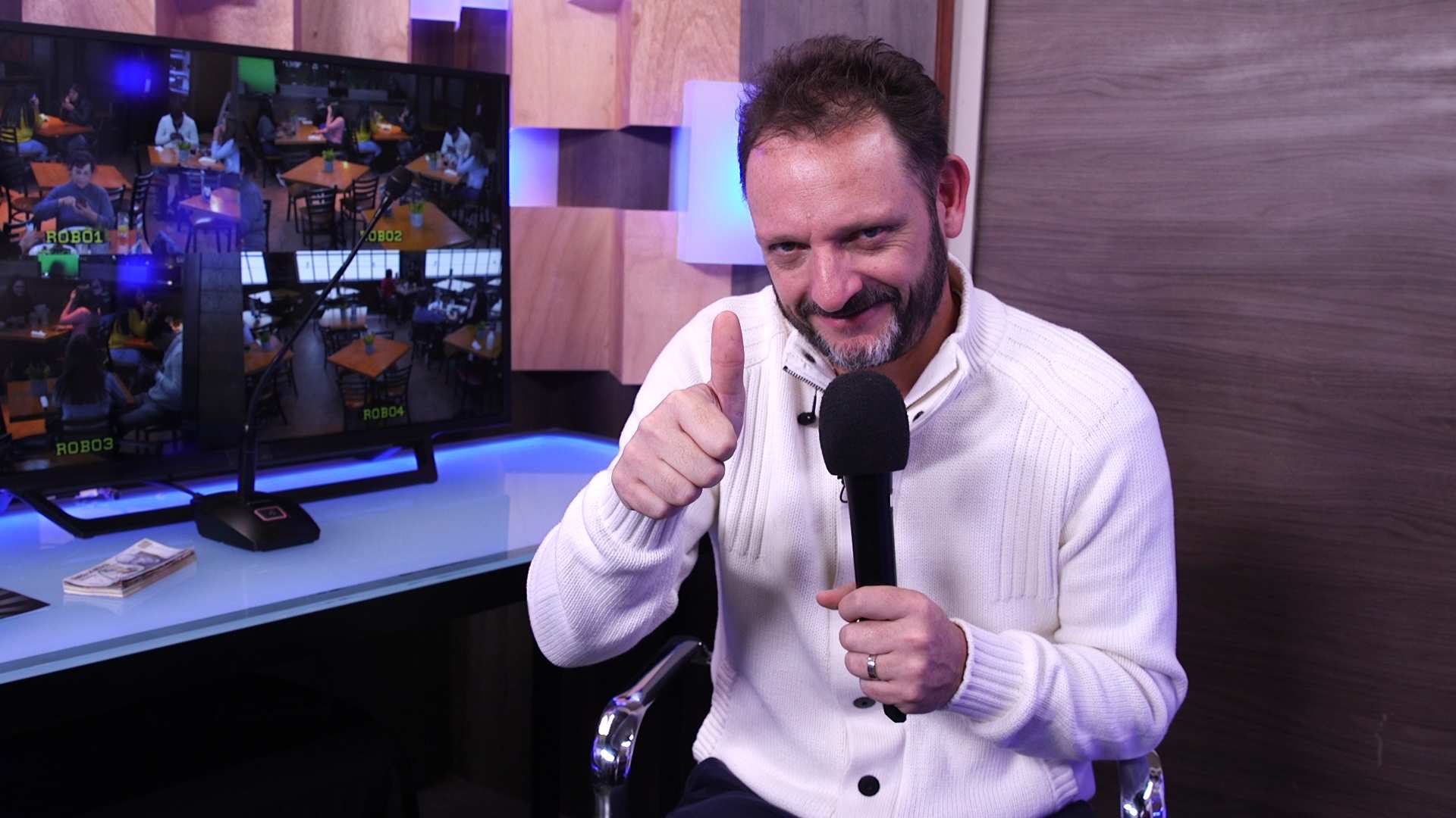 Video exclusivo: Fastlicht te cuenta sobre una cita rara con la chica ...