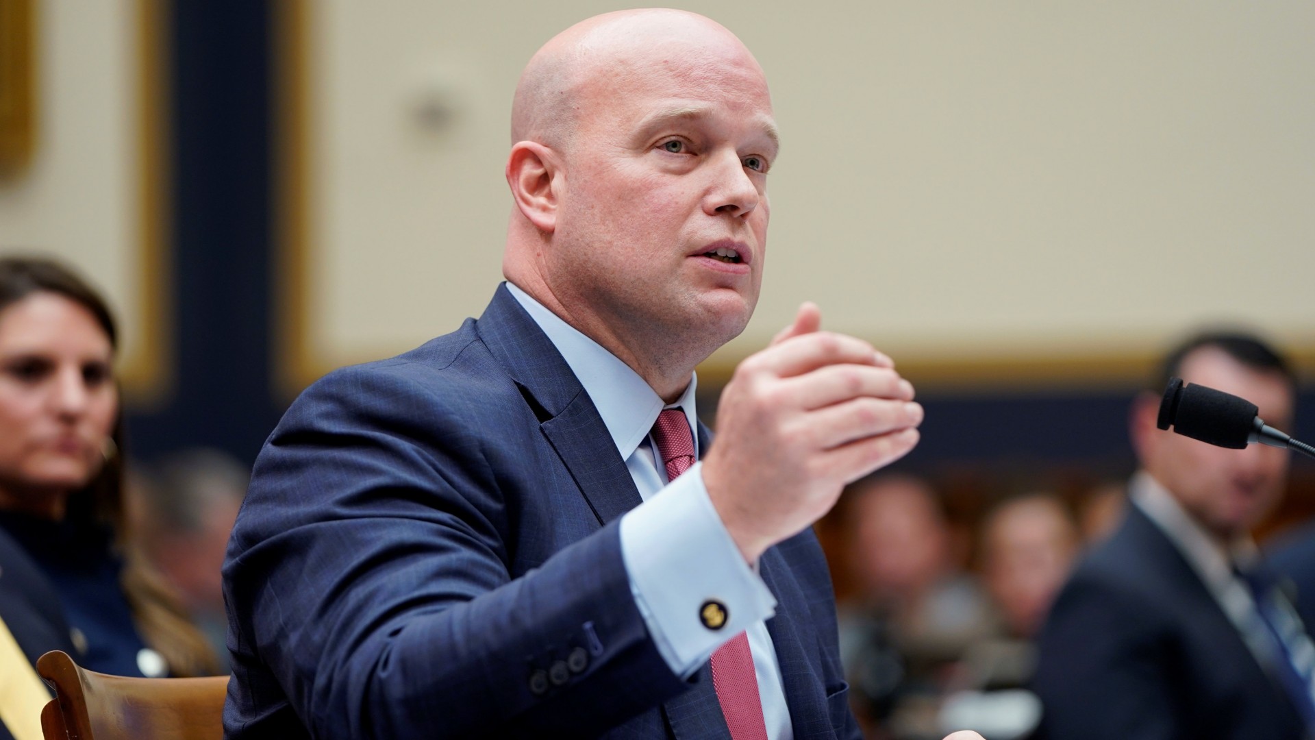 Las desafiantes respuestas de Matthew Whitaker en un interrogatorio ...