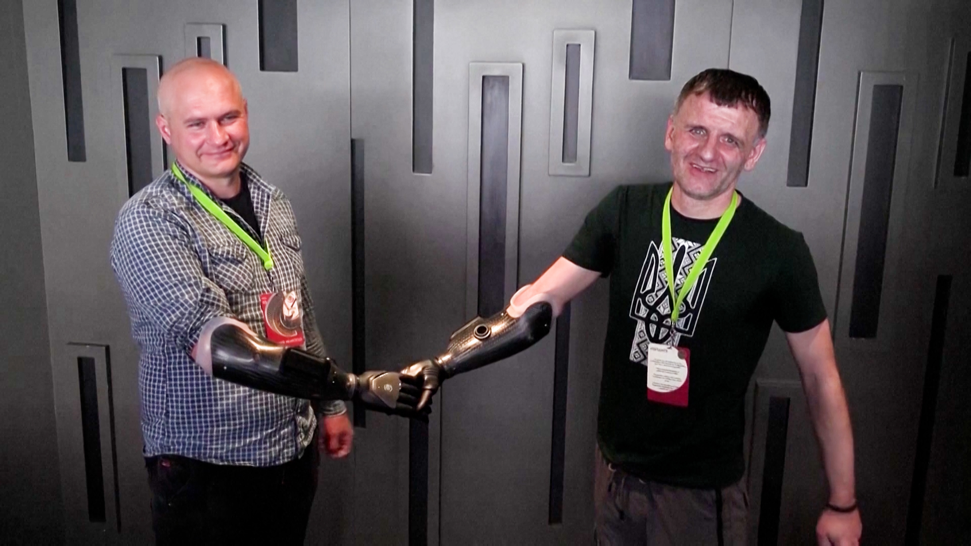 Soldados ucranianos amputados en la guerra reciben prótesis en México ...