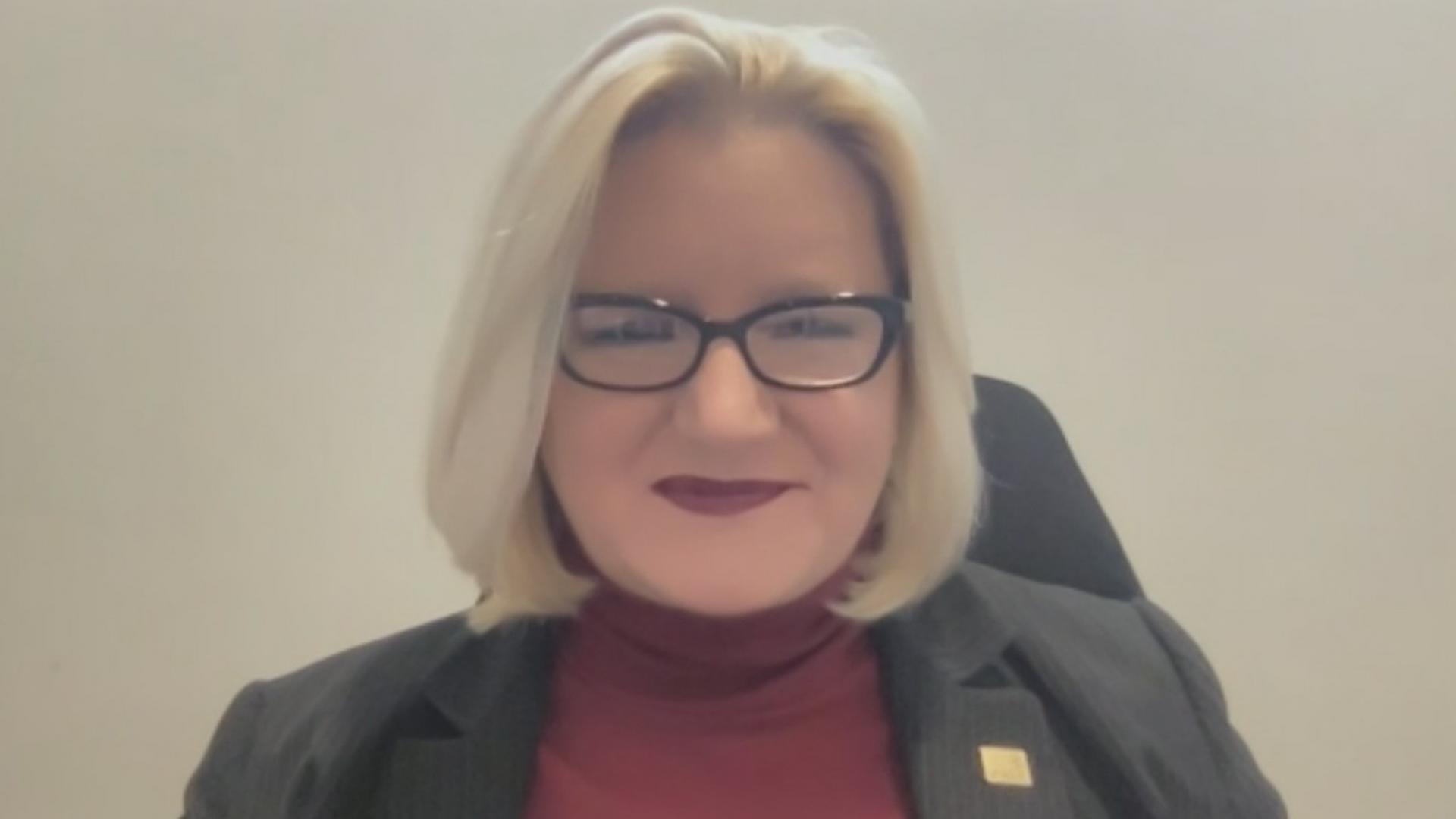 Vicki Ross, primera mujer en el mundo en dirigir una liga de fútbol ...