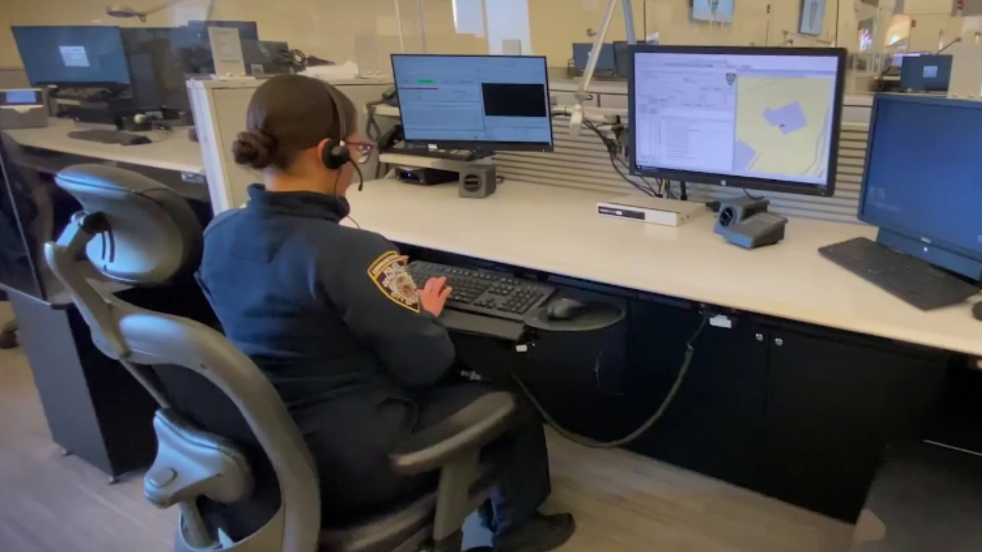 Línea de Emergencia 911: NYPD busca operadores | Video | Univision 41 ...