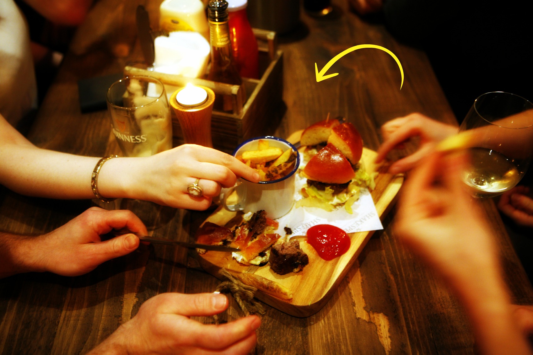 10 Bares para ver los playoffs (y comer y beber como se debe ...