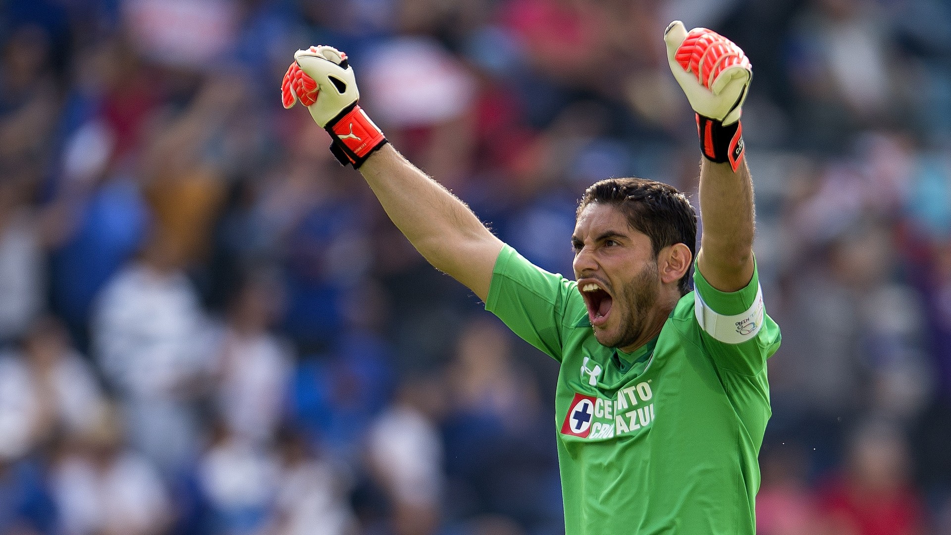 Jesús Corona renovó contrato hasta 2020 con Cruz Azul | Shows Contacto ...