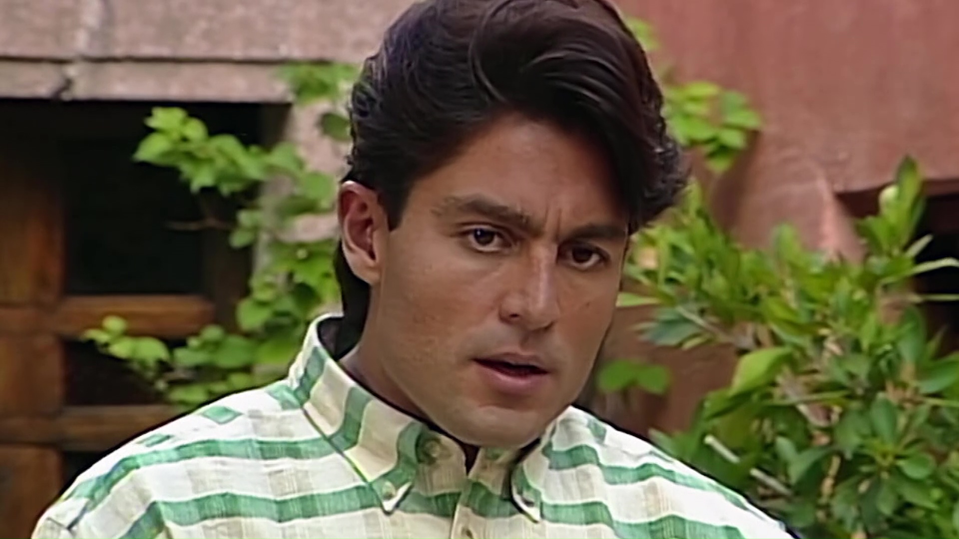 José Armando le provoca un accidente a Esmeralda | Shows Esmeralda | Las Estrellas