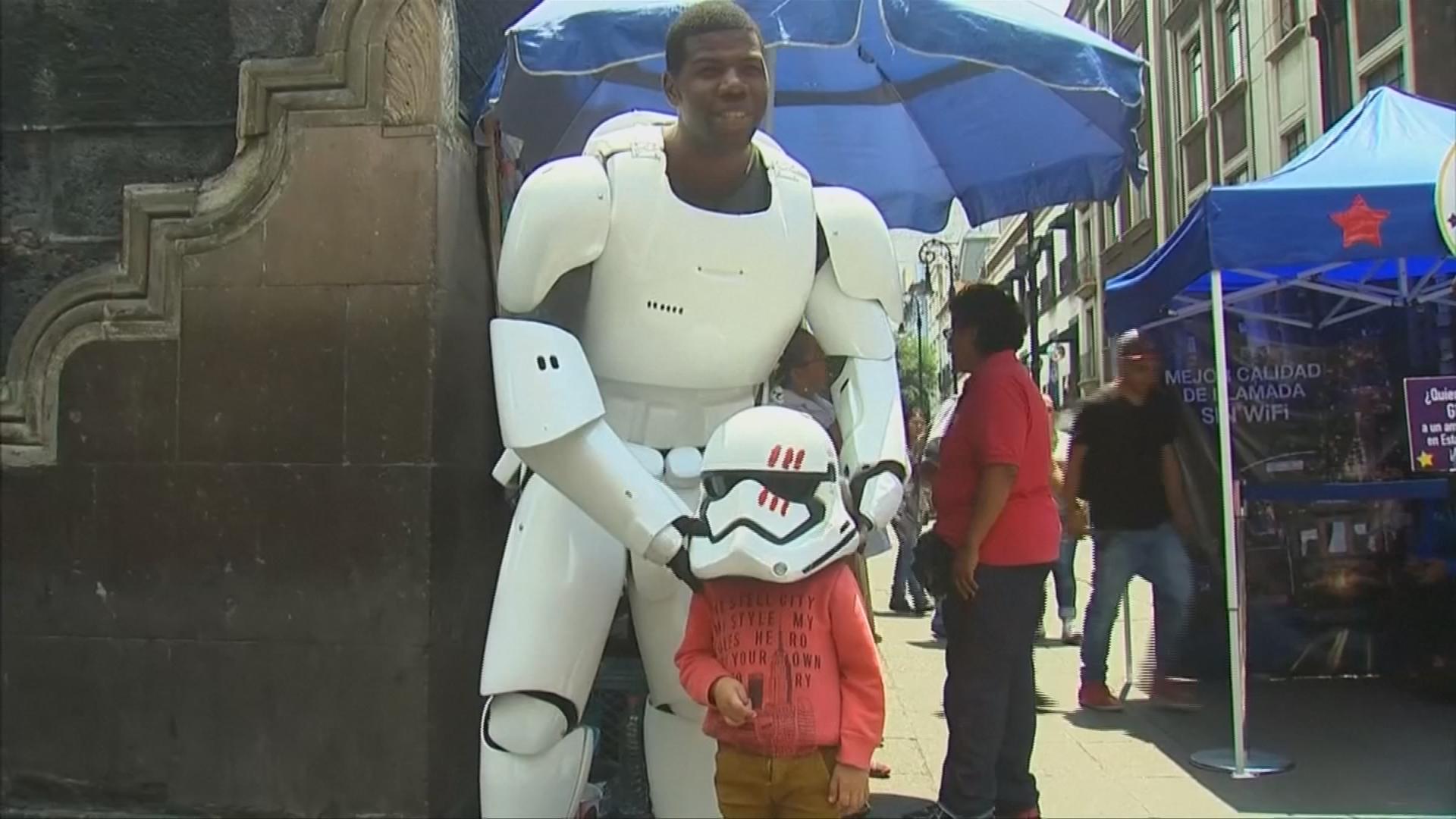 Estadounidense vive el sueño de ser un Stormtrooper en México ...