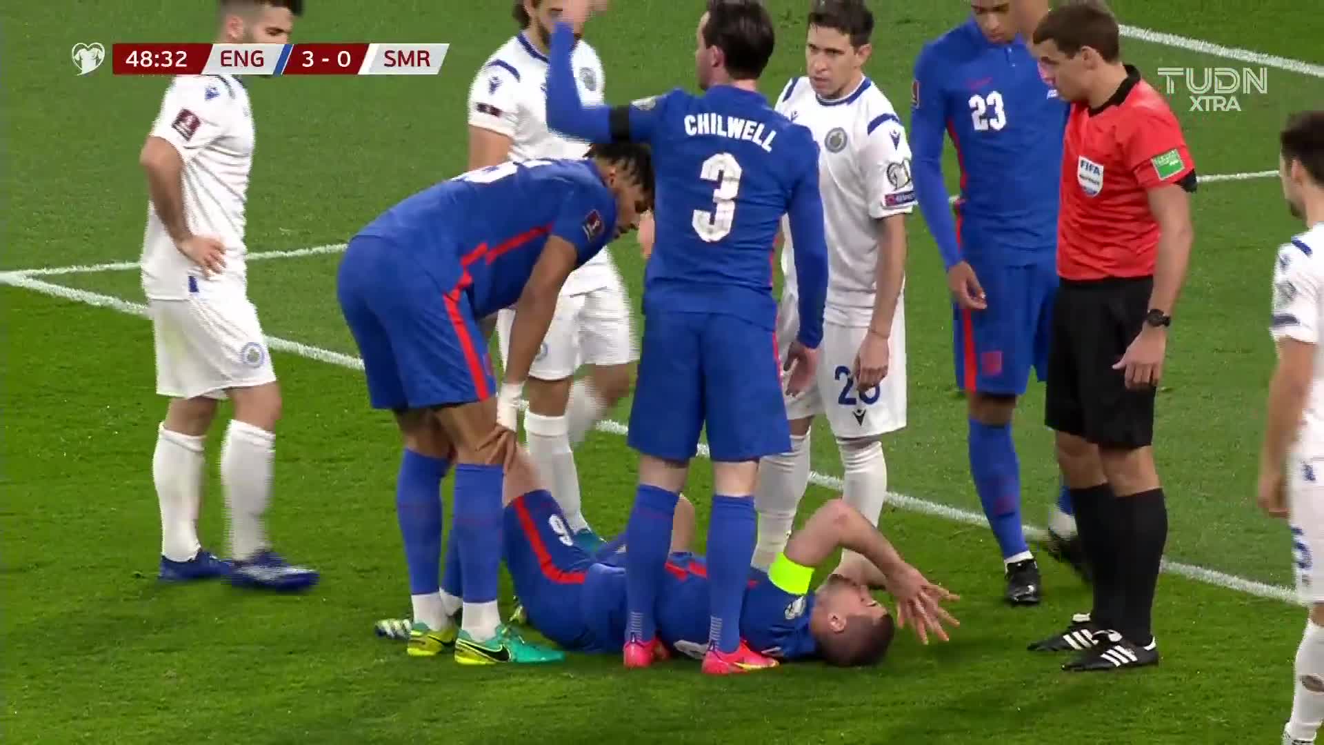 ¡TIRO ATAJADO! disparo por Nicolae Claudiu Stanciu. | Deportes UEFA ...