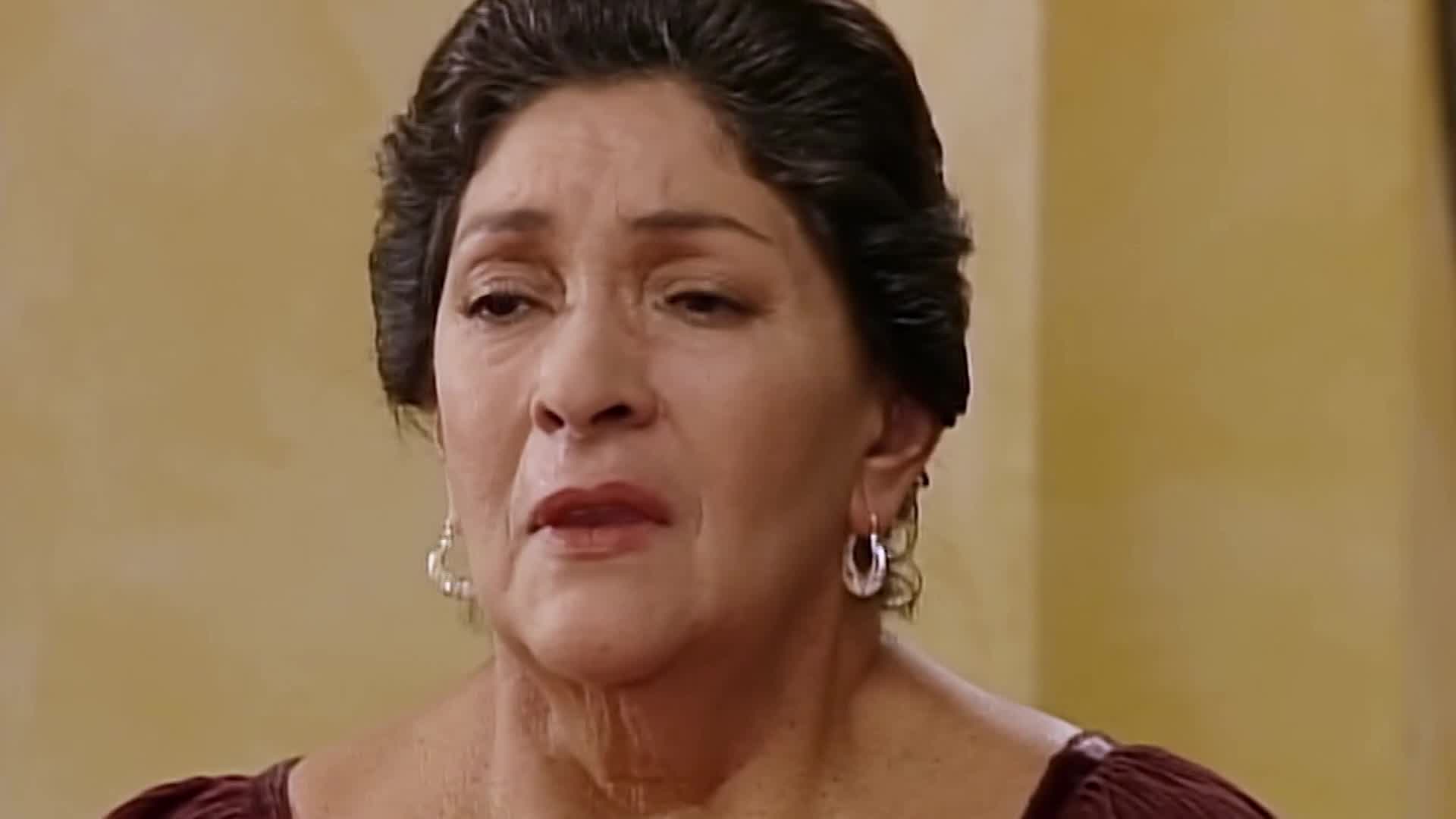 Crisanta descubre que Esmeralda es una Peñarreal | Shows Esmeralda ...