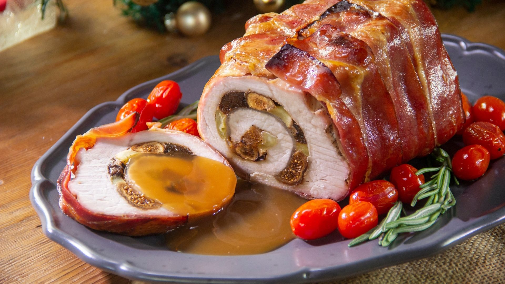 Lomo relleno navideño | Delicioso | Univision