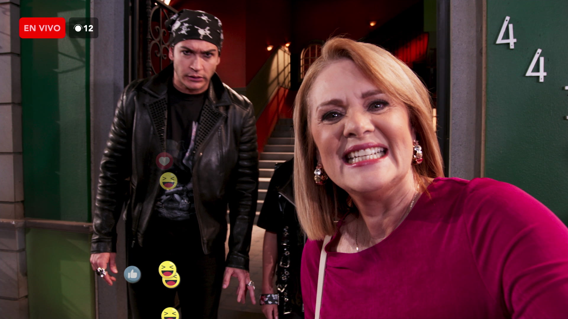 Vecinos - La reina del Pik Pok | Series Vecinos | Univision