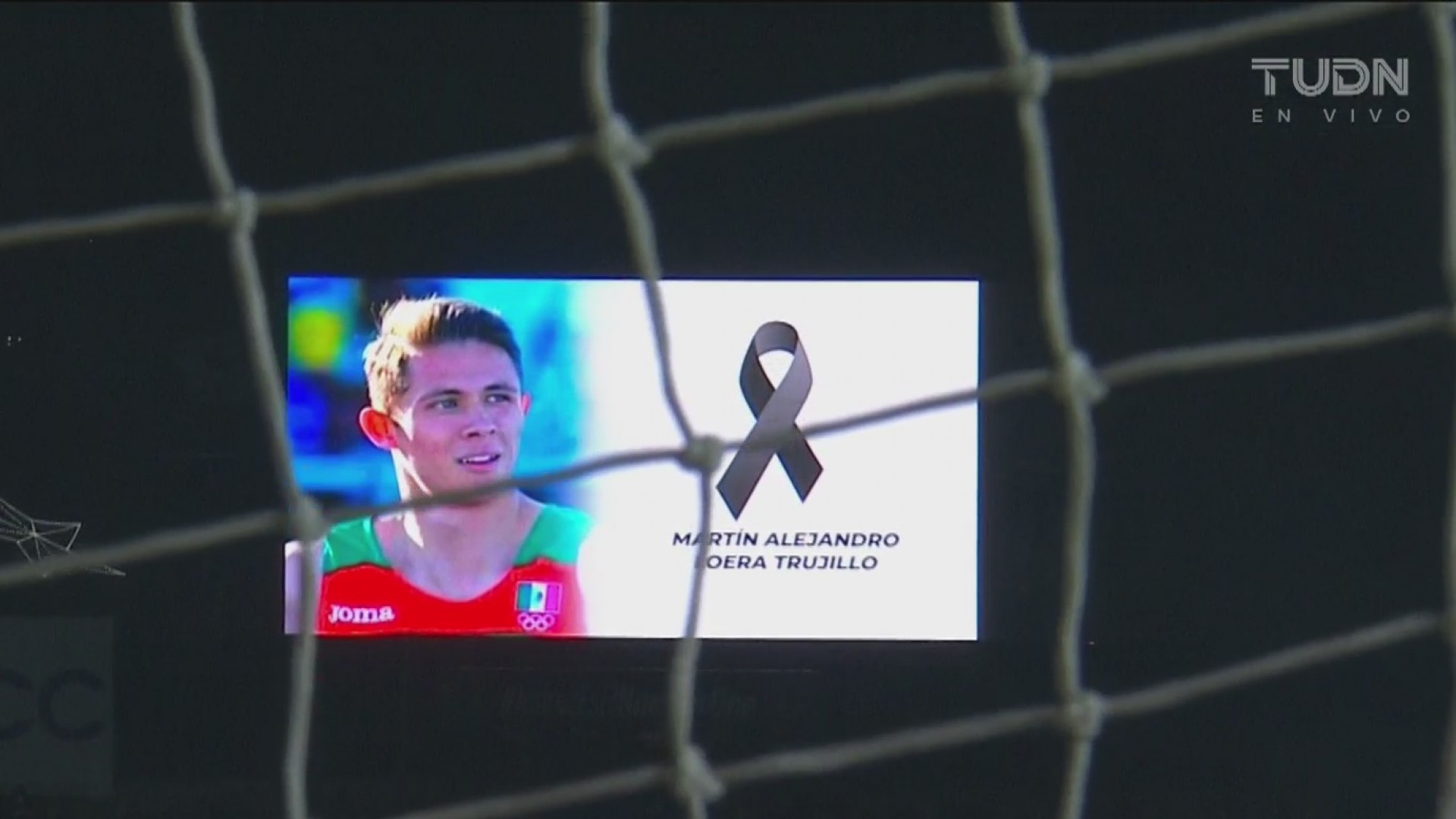 FC Juárez vs Pumas: Minuto de silencio en memoria del atleta Martín ...