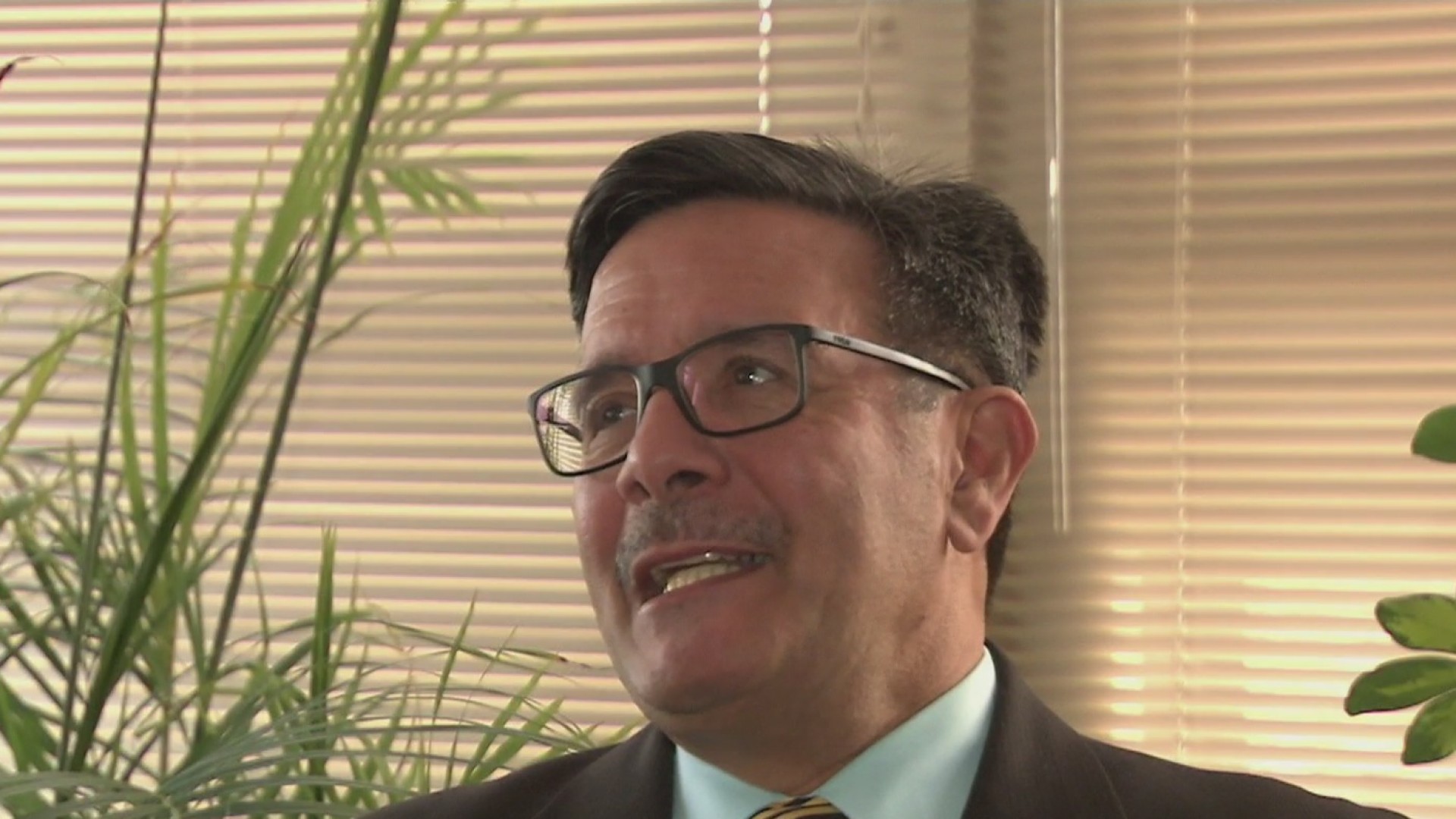 Rolando Acosta, el juez dominicano que hace historia en Nueva York ...