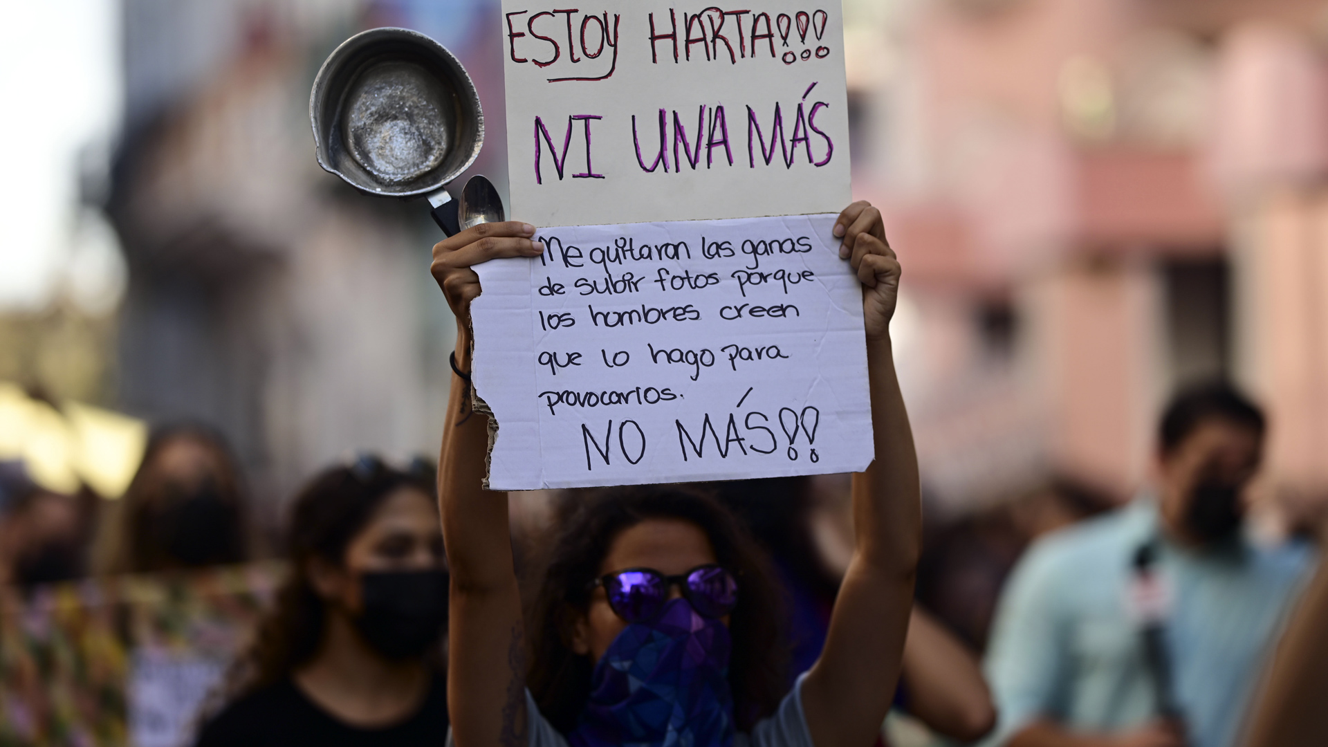 "Verificaba mi teléfono y controlaba lo que vestía": sobreviviente de ...