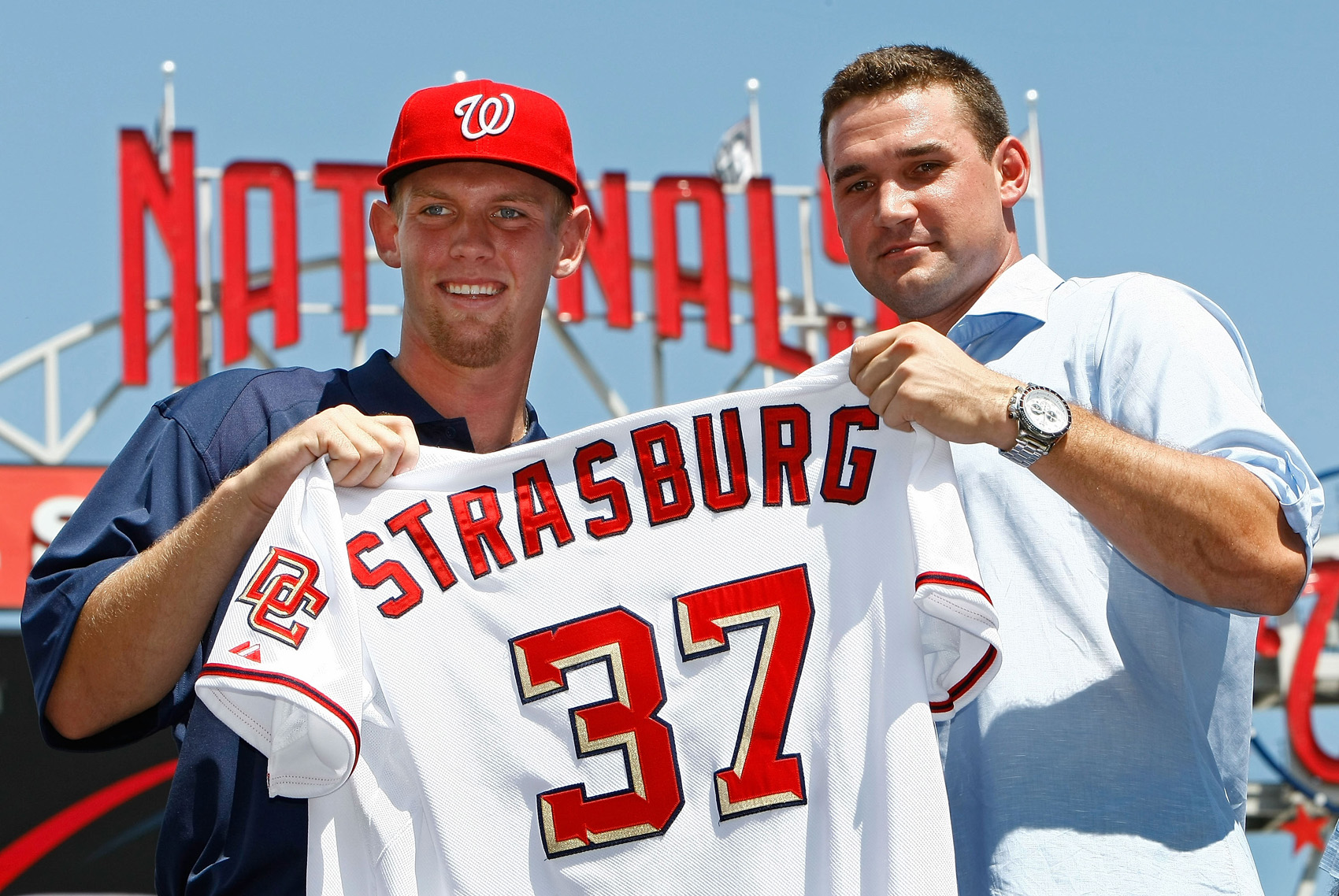 Strasburg aprovecha y se queda en Washington | Deportes MLB | TUDN ...