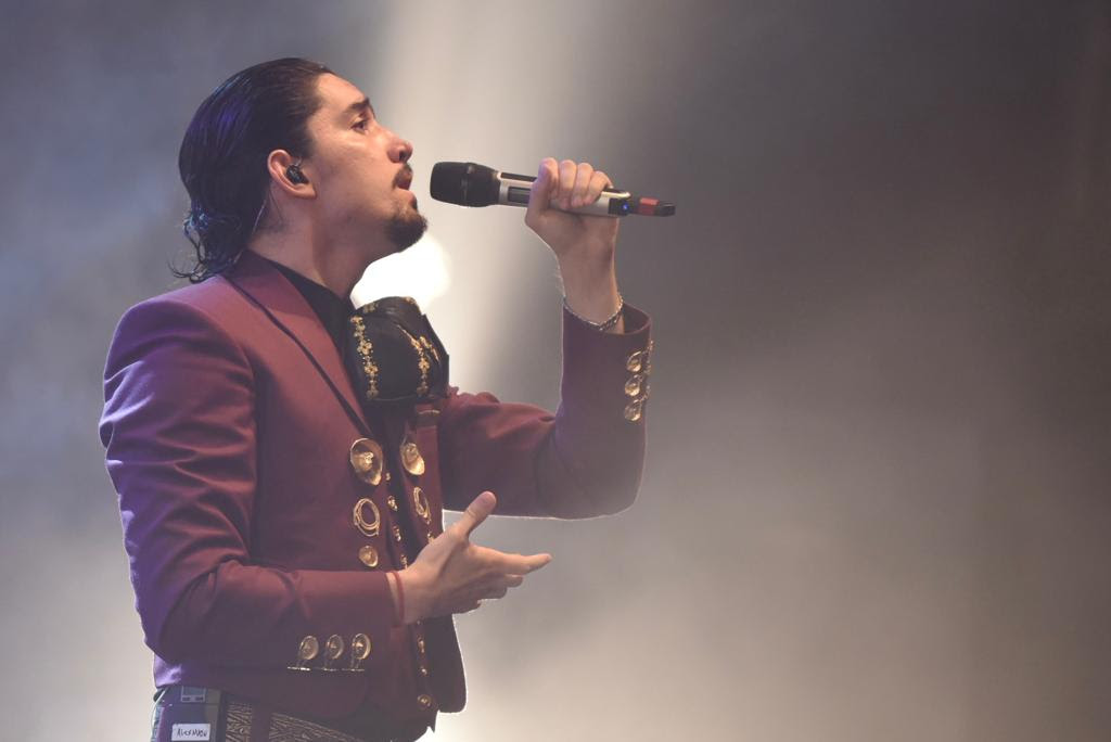 Alex Fernández triunfa en su concierto en el Teatro Metropólitan ...