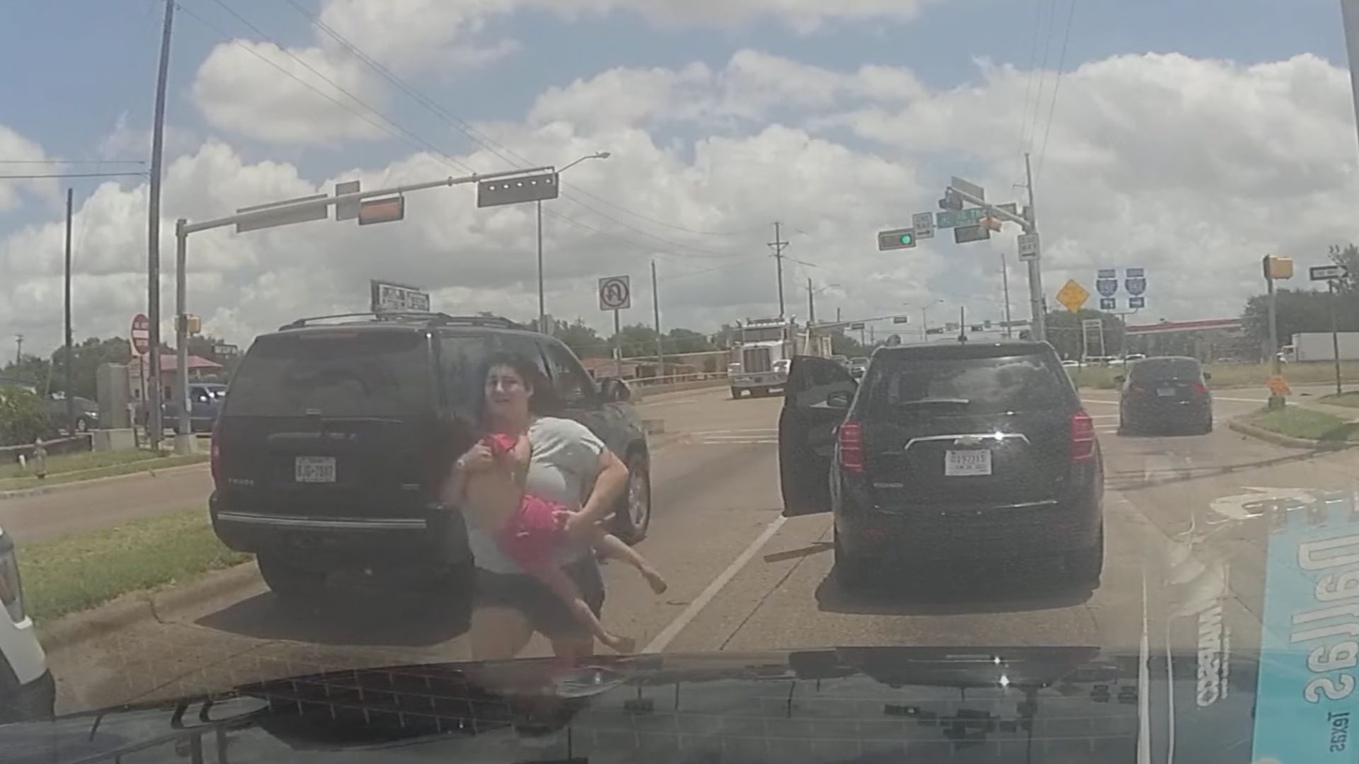 Keith Rose, un oficial del alguacil de Dallas, salvó a una niña en ...