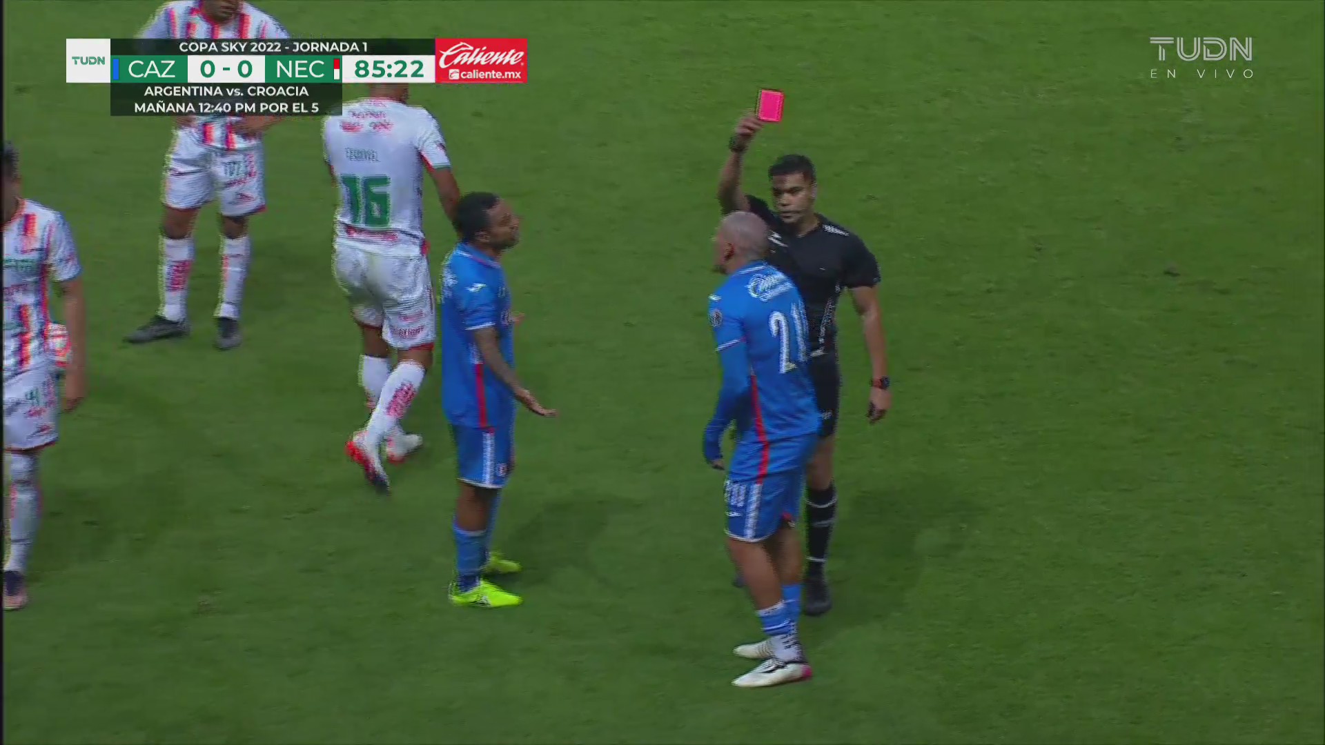 ¿Pero qué necesidad? Marco Sánchez mete la plancha y lo expulsan ...