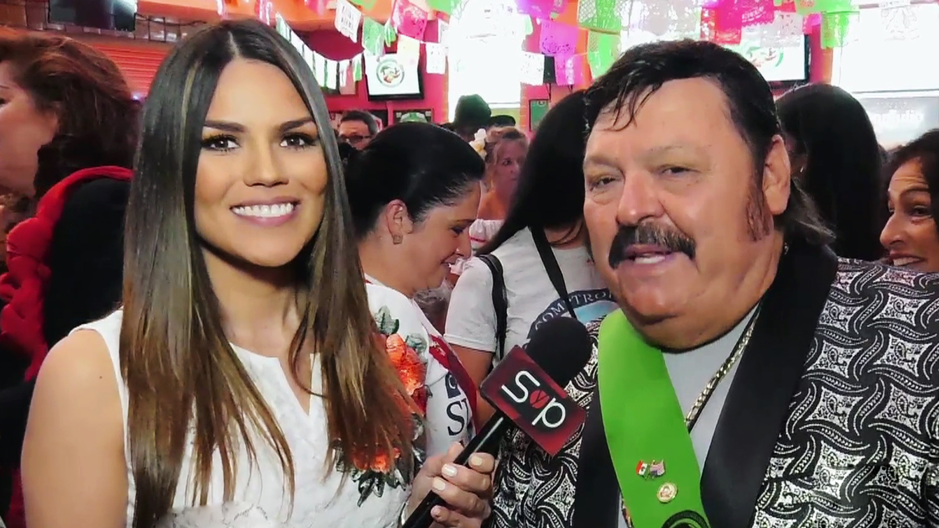 Tremendo reconocimiento: Ramón Ayala festejó La Independencia de México ...