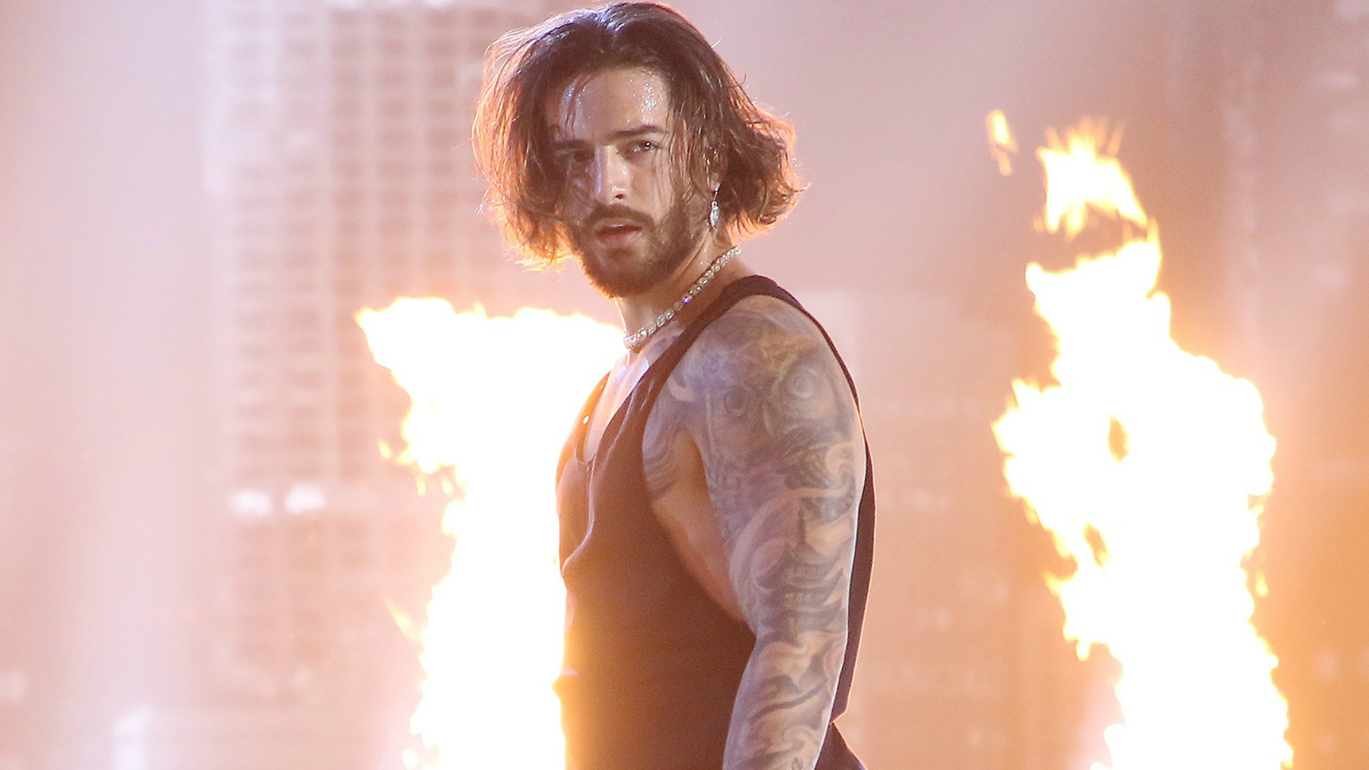 De pies a cabeza: un recorrido por los tatuajes de Maluma, nominado al ...