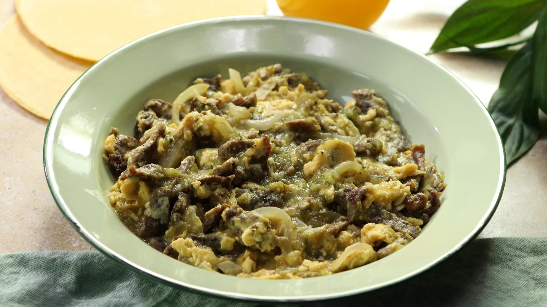 Aporreadillo, el desayuno michoacano más rico de todos | Delicioso ...