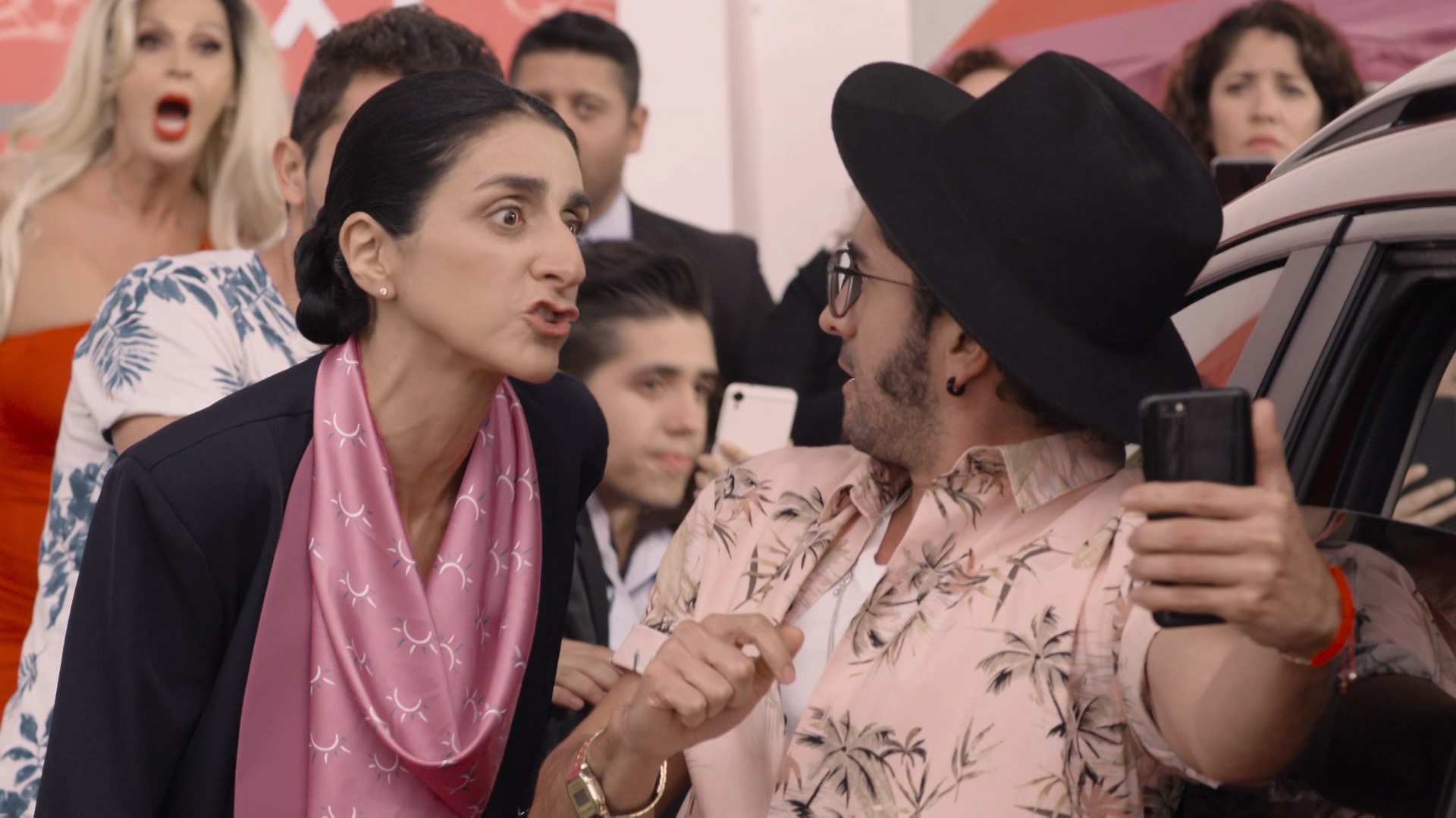 C2: Mala mami | Shows Lorenza bebé a bordo | Las Estrellas