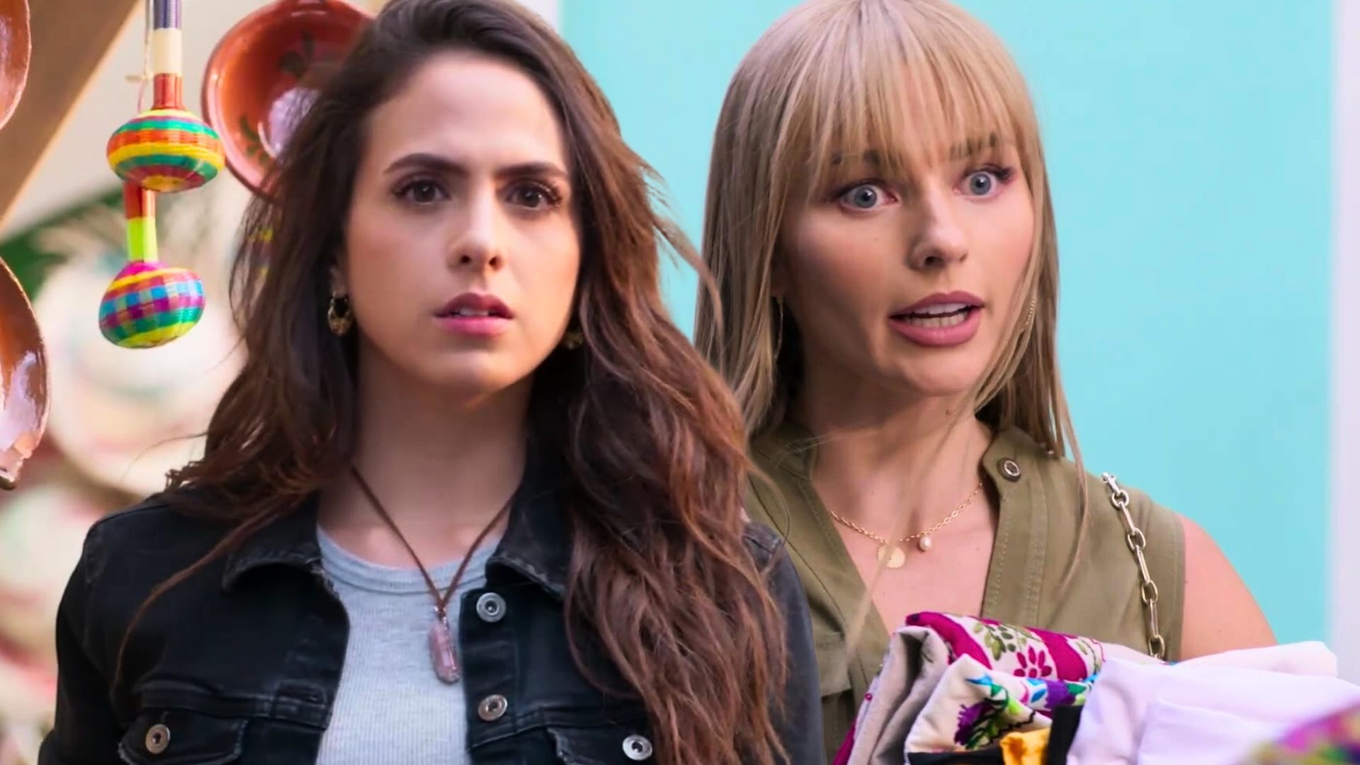 Ximena descubre los robos de Romina en el pueblo | Shows Nadie Como Tú | Univision