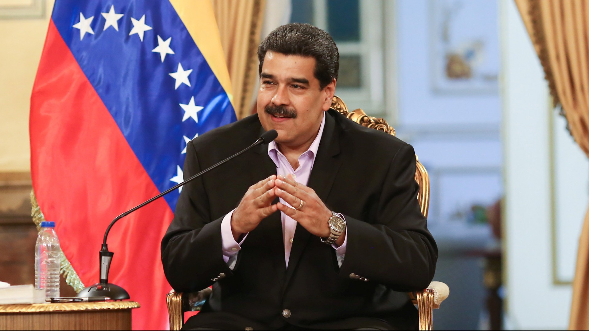 "Hands off Venezuela de inmediati": el intento de Maduro de mandar un ...
