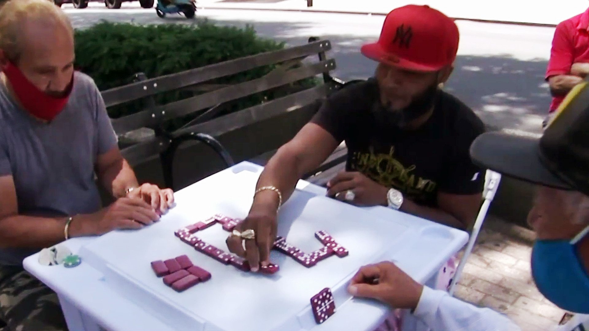 Terapia con dominó en plena pandemia: Damaris Díaz se unió al club ...