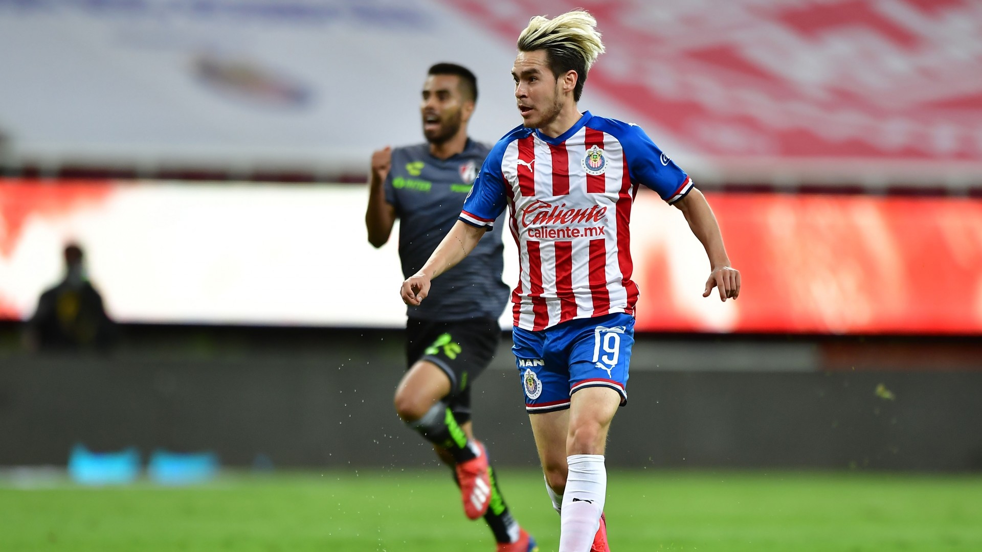 ¿Pesa el escudo? Para 'Canelo' Angulo lo que pesa es la competencia ...