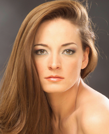 Lourdes Reyes | Las Estrellas Home Egresados | Las Estrellas