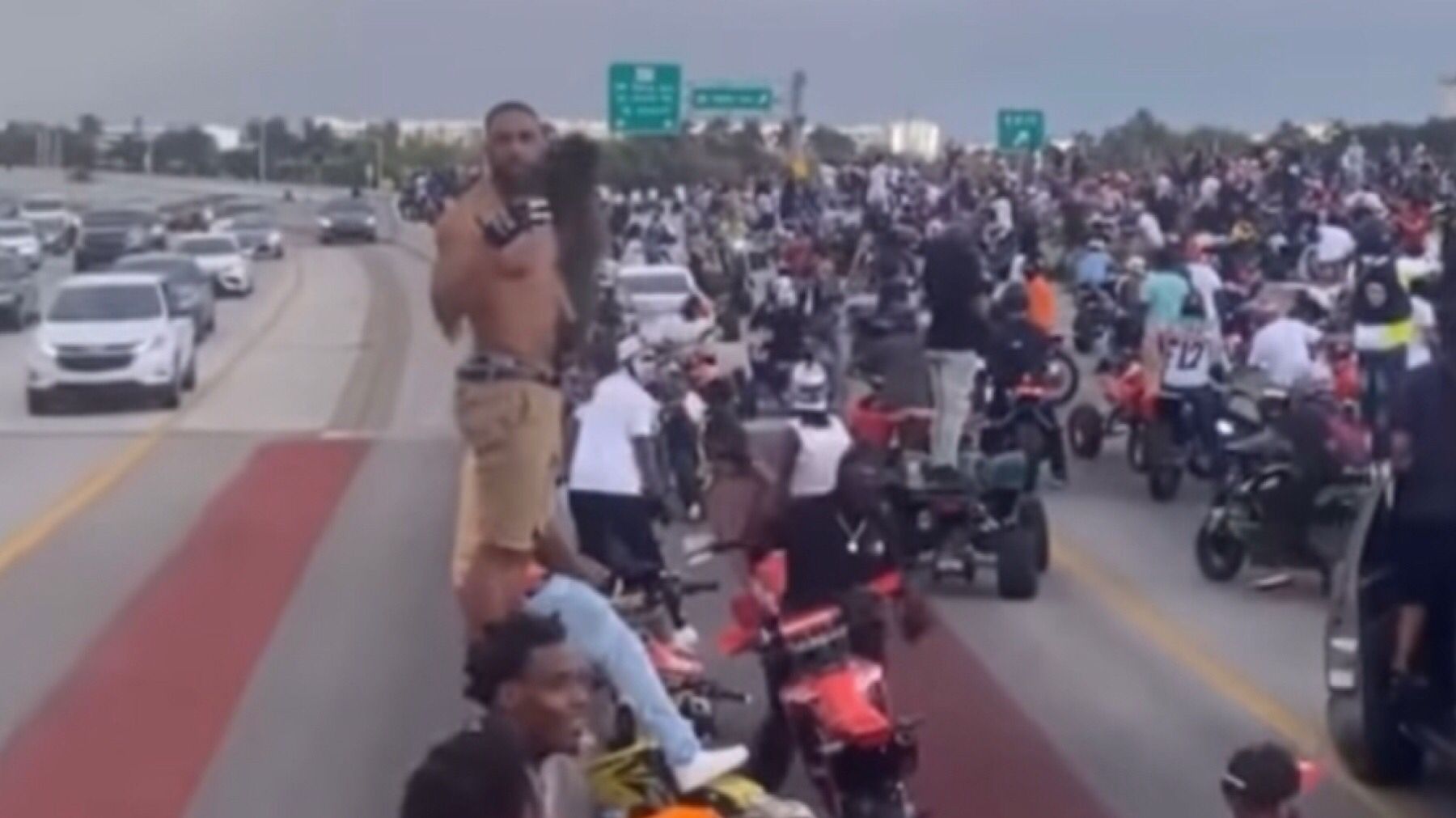 Vuelve a ocurrir: motociclistas y conductores de ATV todoterreno se ...