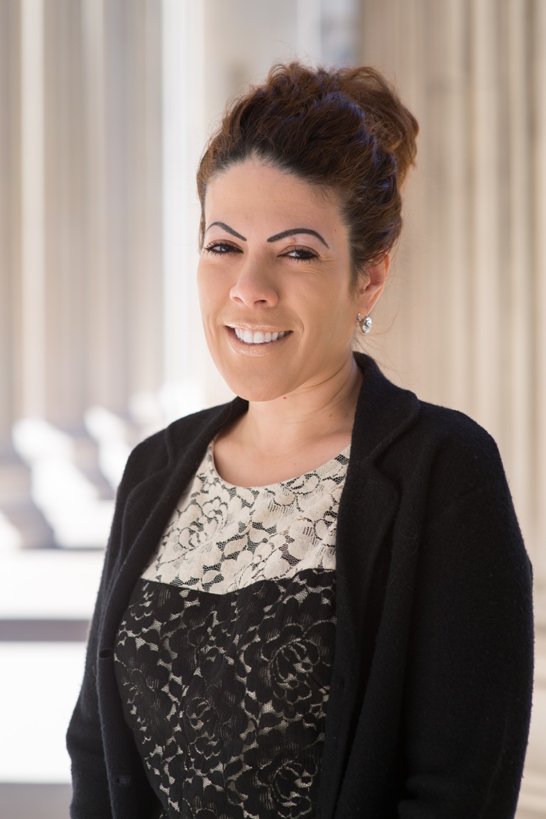 Latina deja decanato de MIT para crear un nuevo modelo de universidad | Noticias Univision ...