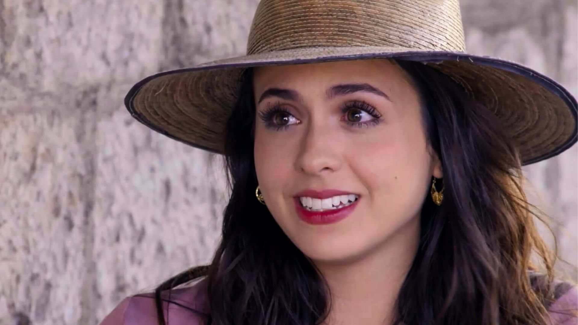 Ximena confiesa sentirse atraída por Abel | Shows Nadie Como Tú | Univision