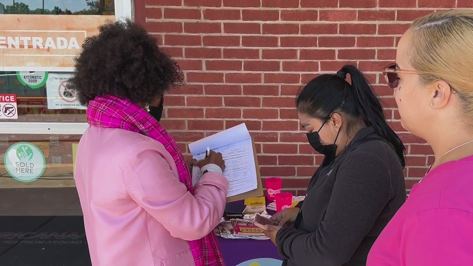 Organización de Virginia ofrece ayuda gratis a mujeres diagnosticadas ...